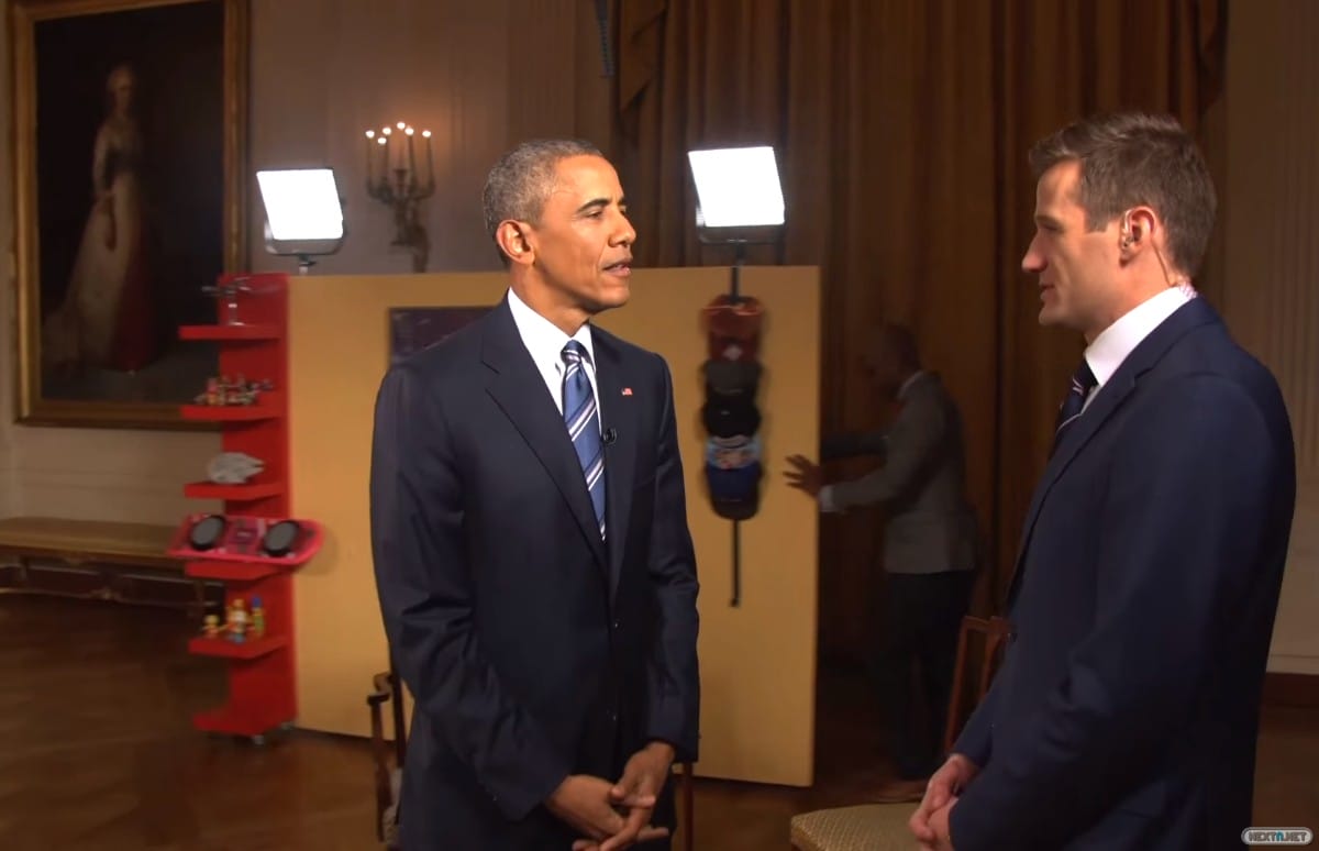 Super Mario se cuela en una entrevista con Barack Obama