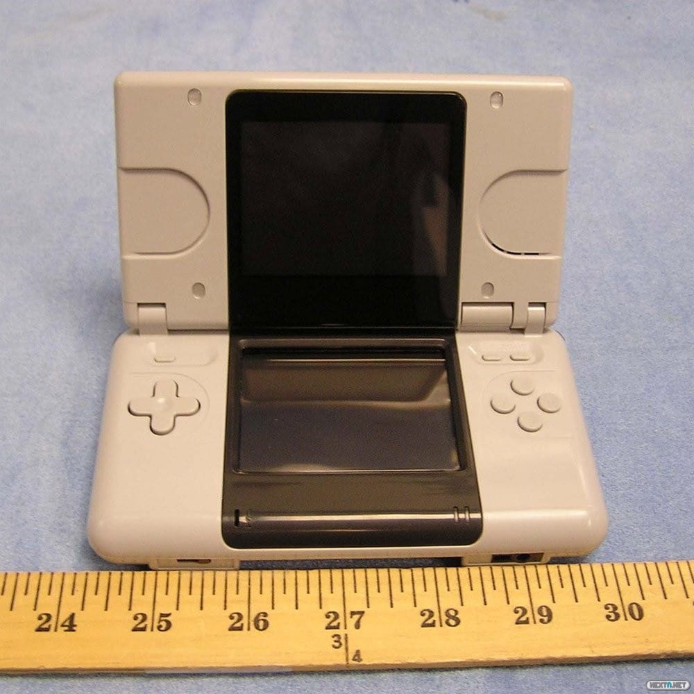 Imágenes de uno de los primeros prototipos de Nintendo DS
