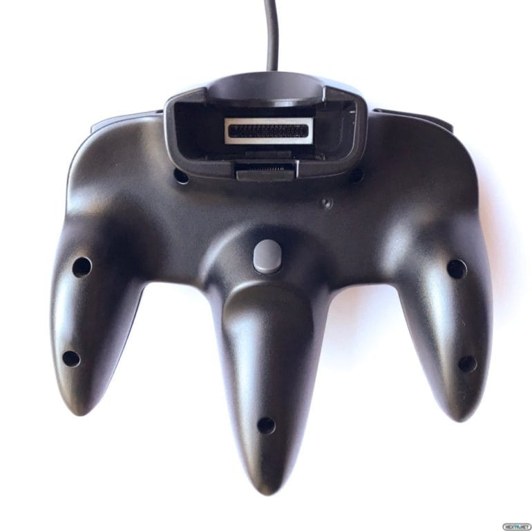 Así era el mando de Ultra 64, el prototipo de la legendaria Nintendo 64