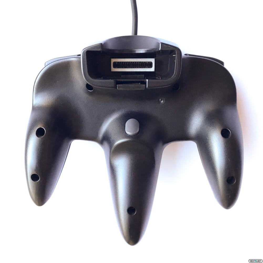 Así era el mando de Ultra 64, el prototipo de la legendaria Nintendo 64